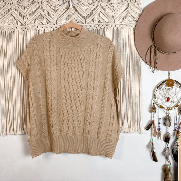Absolutely Famous | Sweaters | Neutral Beige Cable Knit Short Sleeve ...